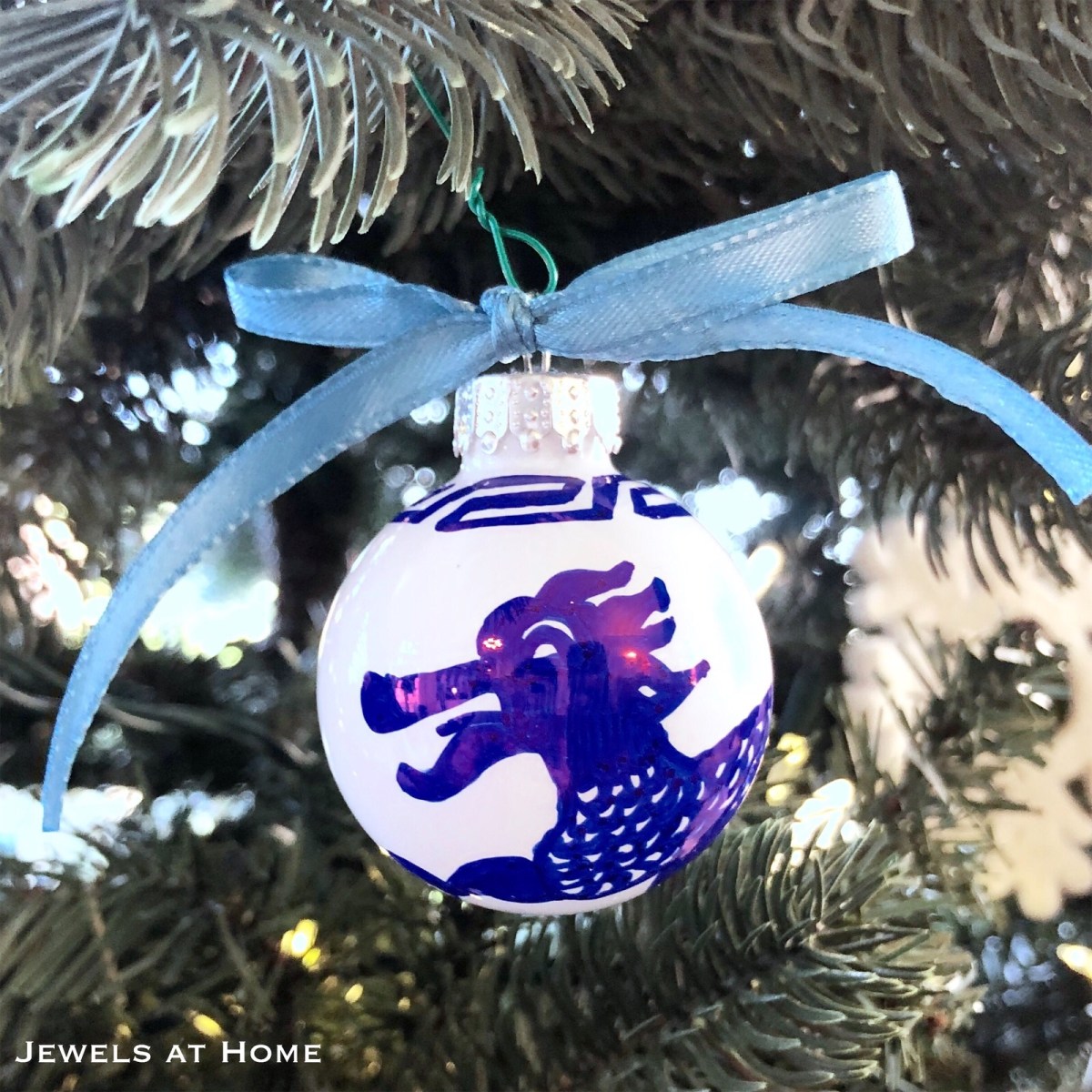 DIY Hand-Painted Chinoiserie Christmas Ornaments | Jewels at Home