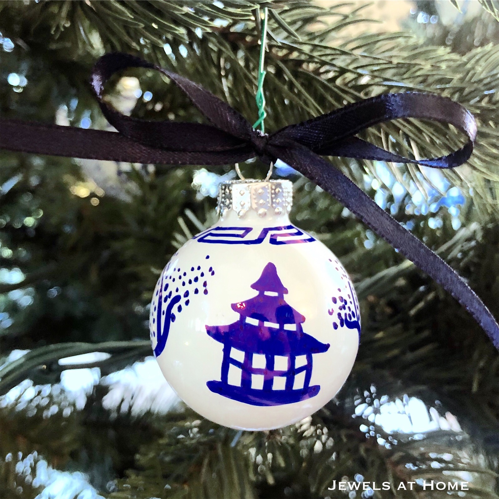 DIY Hand-Painted Chinoiserie Christmas Ornaments | Jewels at Home