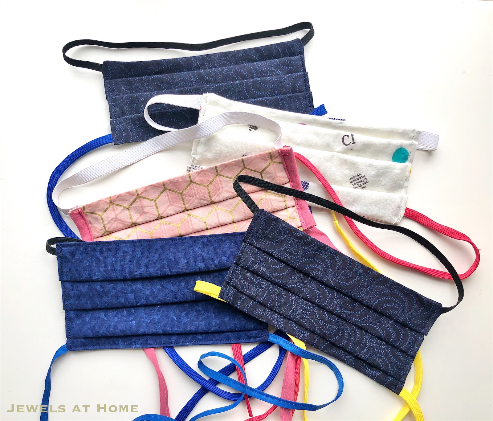 A Simple Cloth Face Mask | Jewels at Home